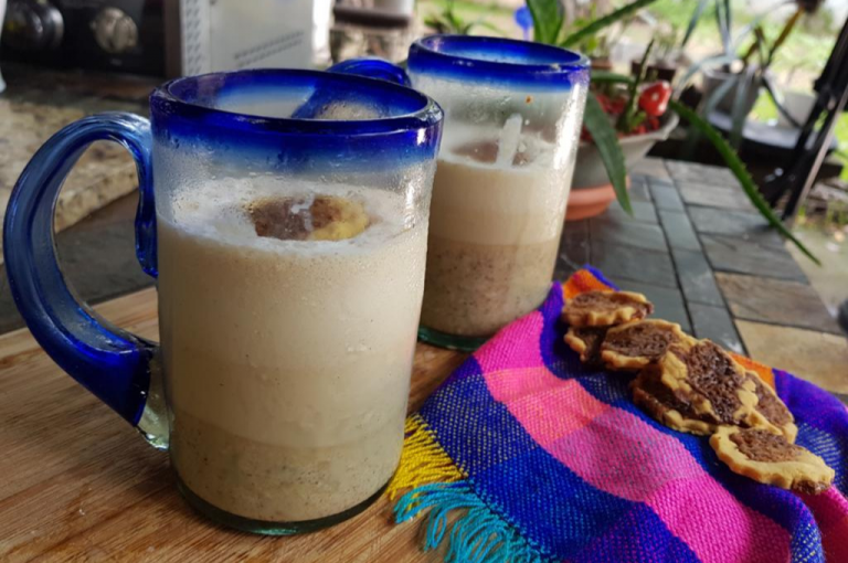 ¡Con sabor hondureño! Malteada de tustacas y café