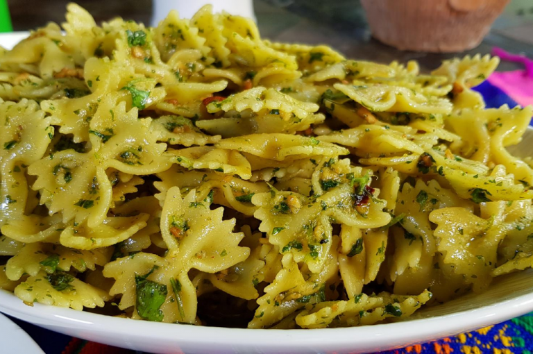 Corbatas al pesto hondureño, una versión diferente y sabrosa