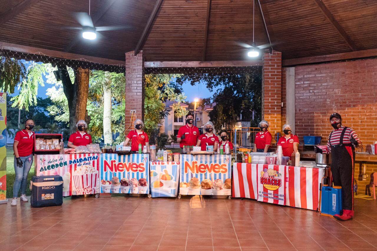 Payaso Caramelo y su familia inician negocio de snacks a domicilio