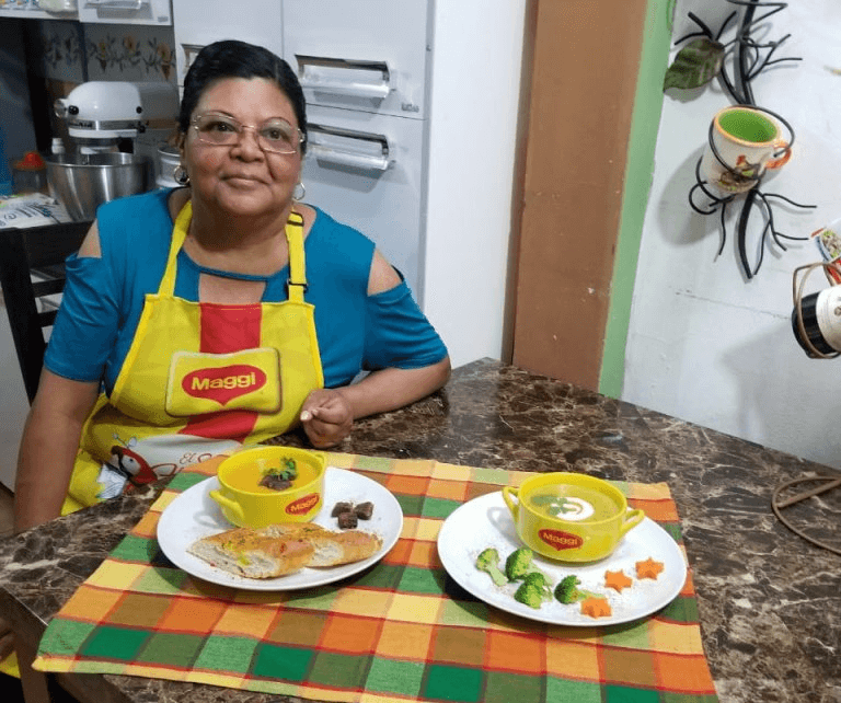 Crema de costilla de res con papa y zanahoria ¡con el sabor de MAGGI!