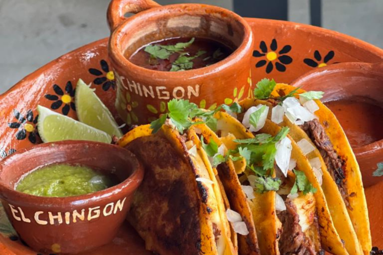 El Chingón, una taquería y bar que deleita con sus platillos mexicanos