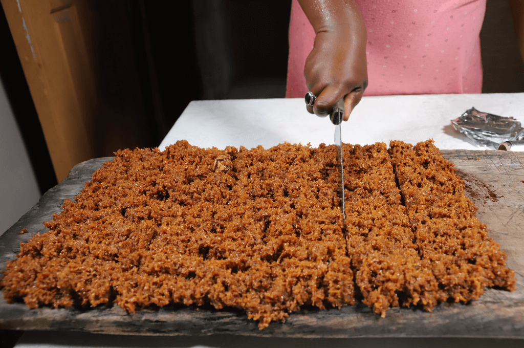 Video: ¿Cómo hacer tabletas de coco en casa? - Buen Provecho