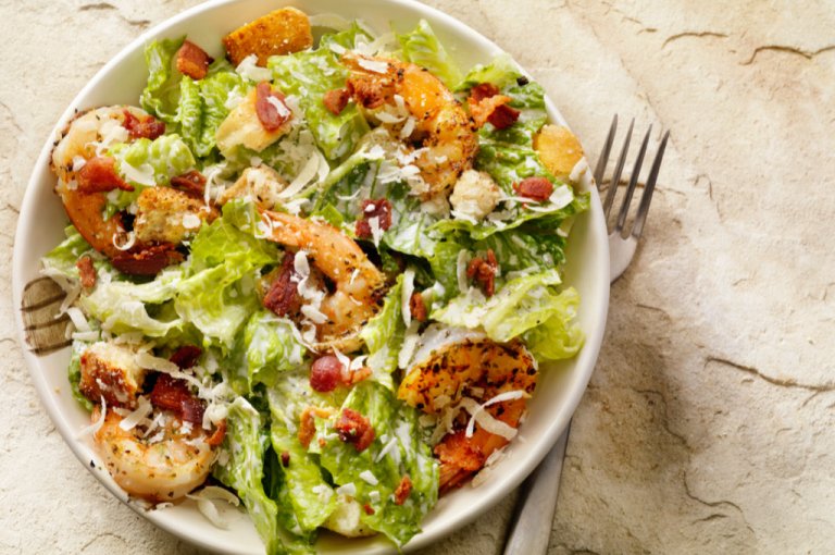 Ensalada cesar con camarones