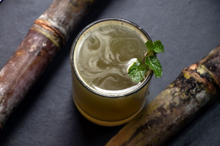 Jugo de caña de azúcar, una bebida típica de Honduras con grandes ...